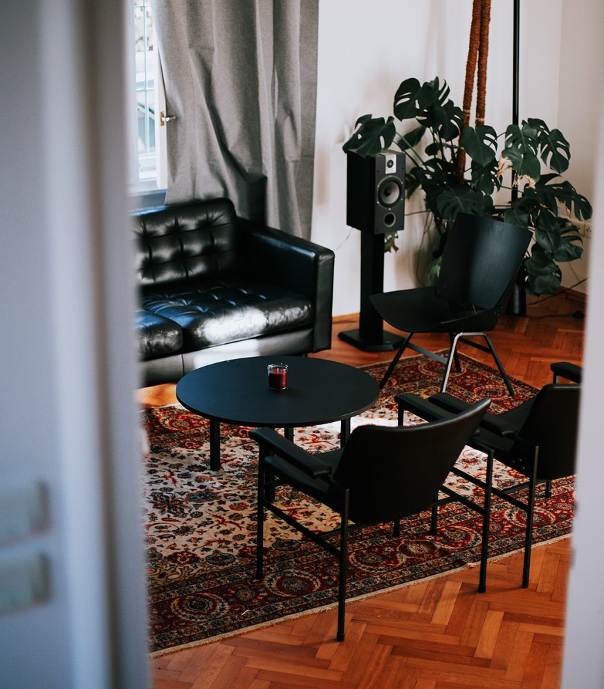 Studio - Studio Size